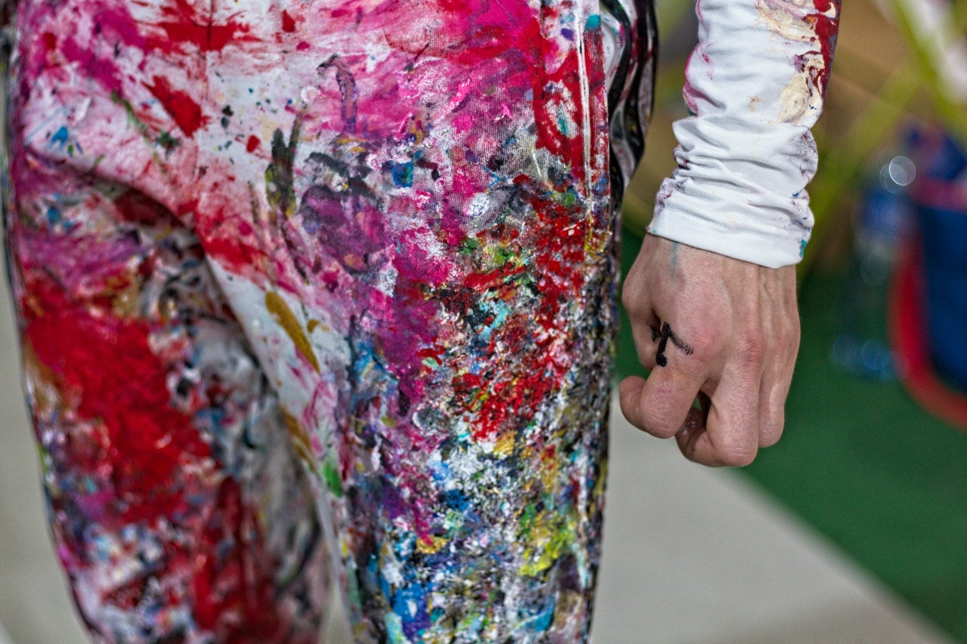 How To Get Latex Paint Out of Clothes – Freddie